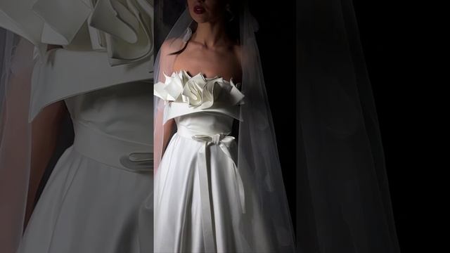 Арабское Атласное Свадебное платье с  Шёлковыми Розами Шармин
#свадебноеплатье #свадебныйсалон