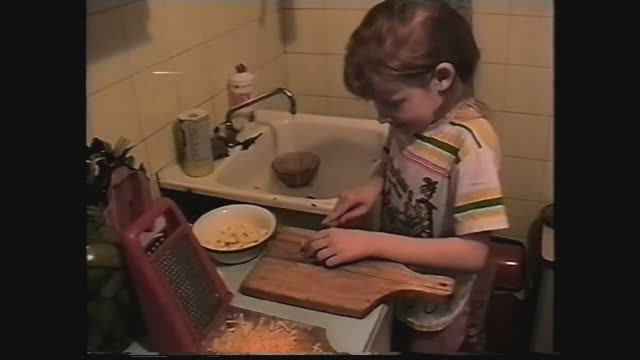 Помощница, весна 1999