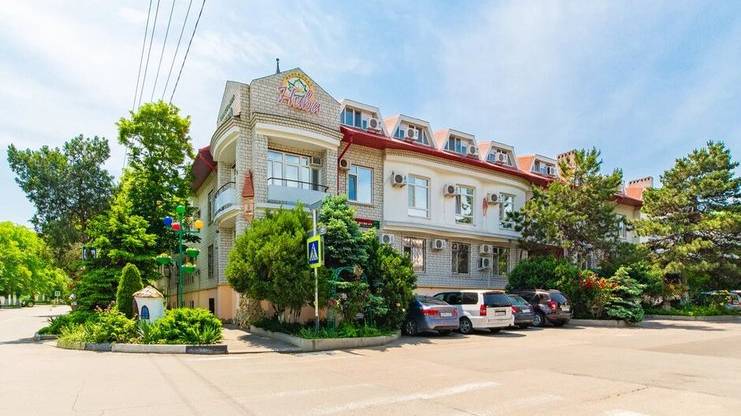 Пансионат с лечением Нива в Анапе. Отдых для все семьи в режиме полного пансиона.