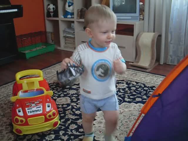 Лёва, 2008. Большое кино. 1 серия