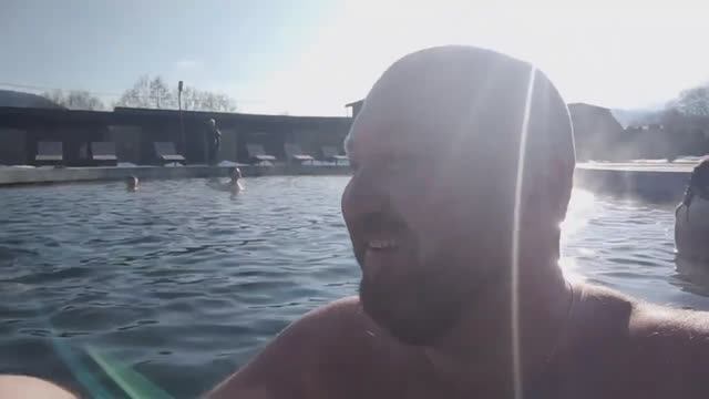 Владикавказ. Купаемся в термальных источниках. БУДЬТЕ ОСТОРОЖНЫ, ПАША УПАЛ И ПОРЕЗАЛ СИЛЬНО НОГУ!