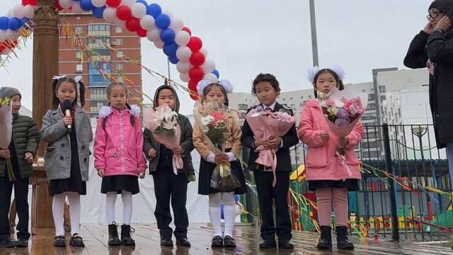 Бастакы Кира чуораанчыга. 02.09.2024 с. Национальнай гимназия «Айыы кыhата», 1 «а» кылаас.