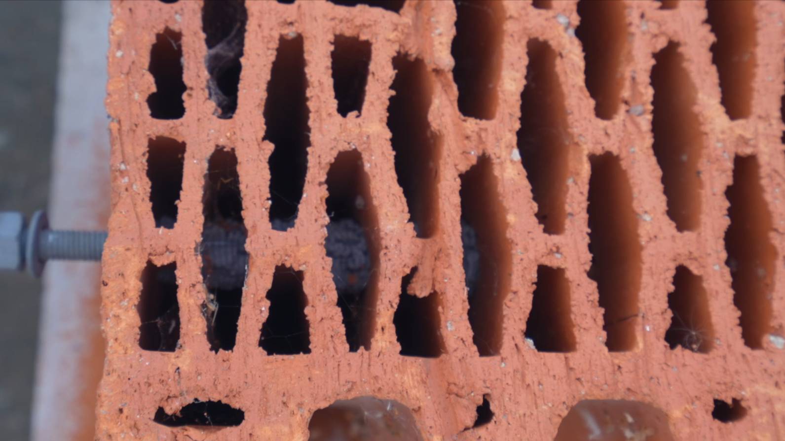 Монтаж химических анкеров SORMAT ITH в пустотелые материалы