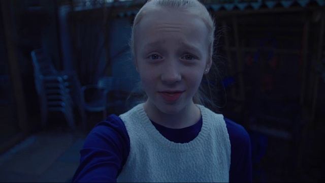 Power up 5_ Unit 9_ 01 Jennys vlog_ Lights, camera, action! _ page 104