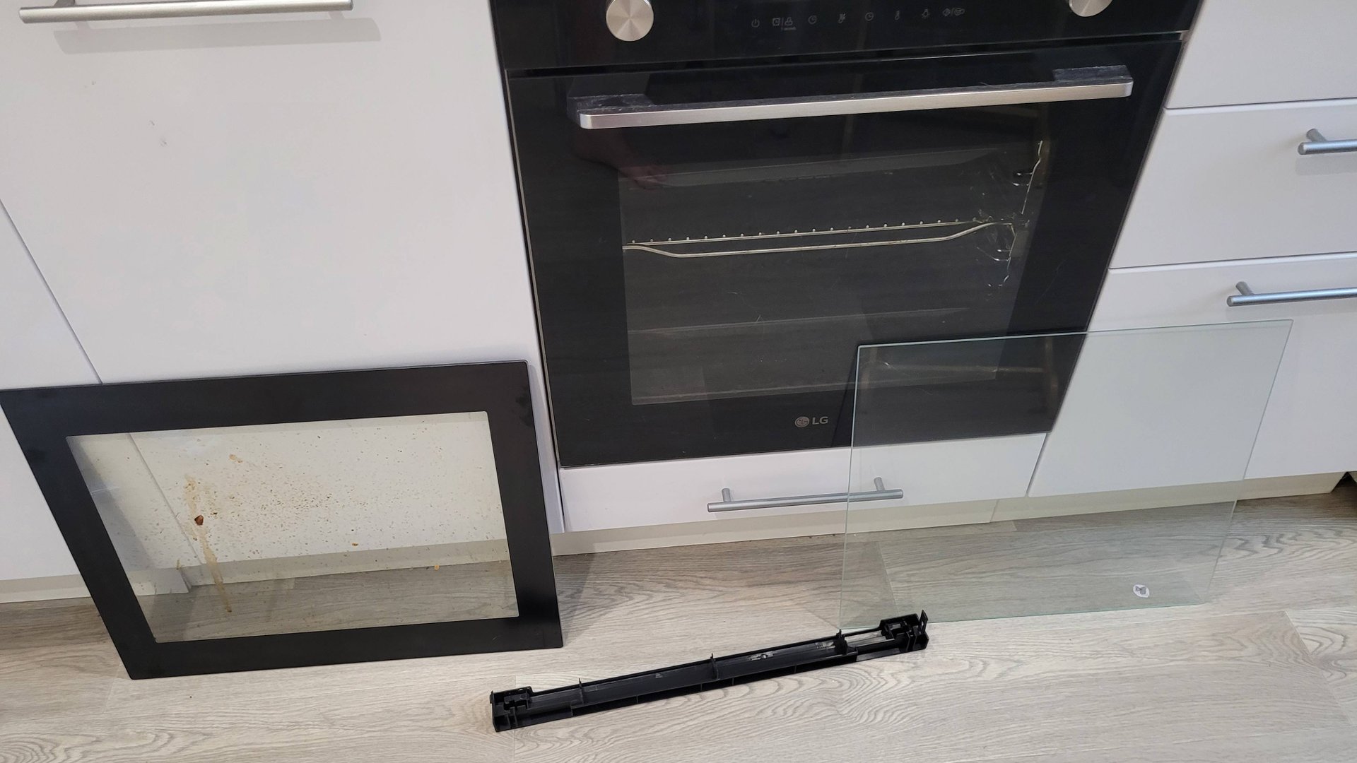 Как снять стекло с духовки