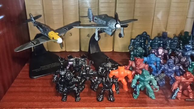 Обзор коллекции машинок в масштабе 1:43. Танки, самолеты, солдатики 1:72. Фигурки Технолог.