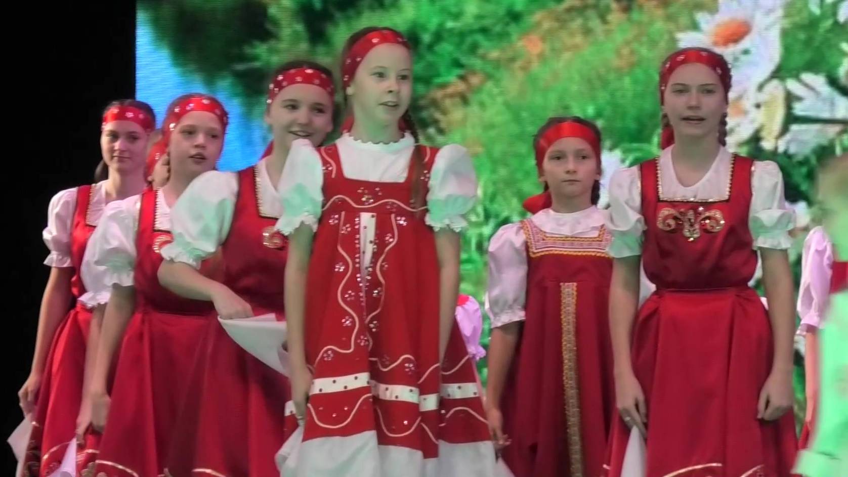 4-9 12 24г Новодвинск, концерт к Дню Матери. Дачные дела.