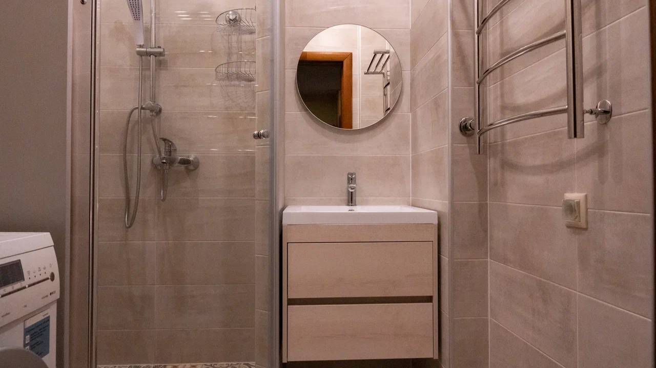 РЕМОНТ В ВАННОЙ: КАК СДЕЛАТЬ МАЛЕНЬКОЕ ПОМЕЩЕНИЕ КРАСИВЫМ И УДОБНЫМ