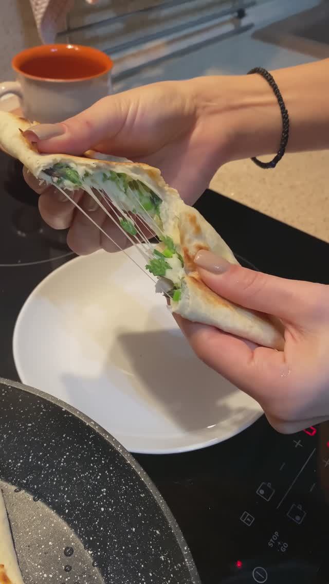 Вкусный завтрак🤩Приготовили бы?)