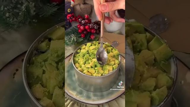 Салат с красной рыбкой