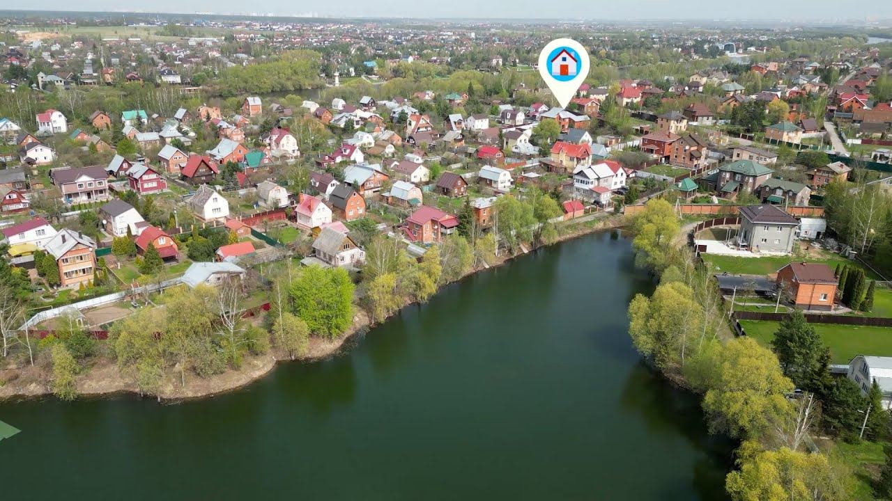 Жилой дом, на берегу р. Москва, для круглогодичного проживания, в СНТ «Лотос», 27,8 км от МКАД по М5