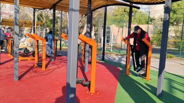 Парк Ореховая роща в Анапе после обновления, Набережные Большая прогулка