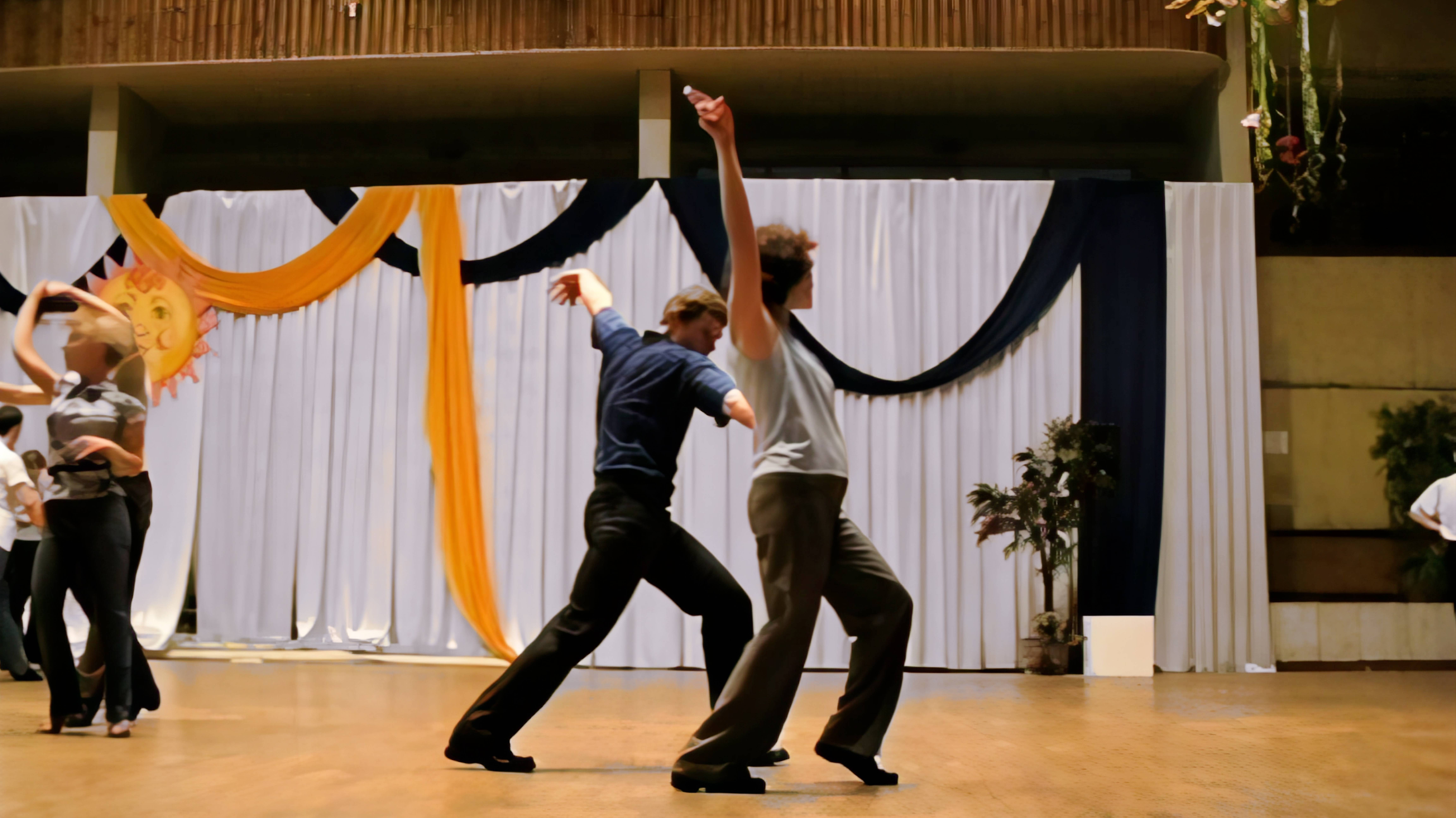 Занятия в клубе бального танца "Фиеста" (Калининград 2007 г.) - ча ча ча (1)