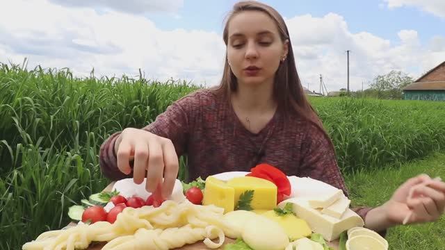 Готовлю 5 видов СЫРА В ДЕРЕВНЕ, чечил, моцарелла, вкусные сыры из домашнего молока