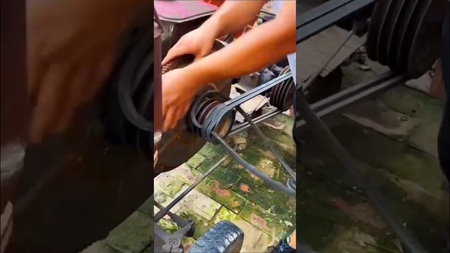 Вот так вот ремни на комбайне одеваются