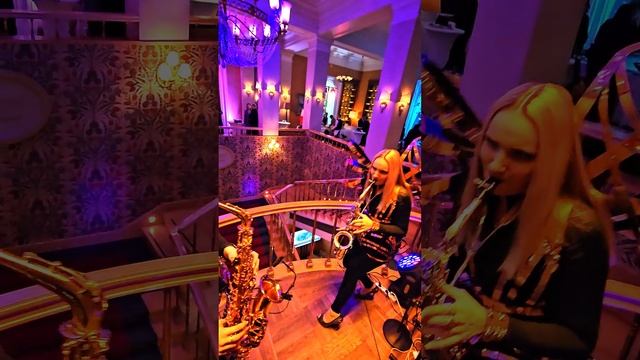 Radisson Collection Hotel, Moscow
Артемий Золотов на
закрытой вечеринке для международных гостей.