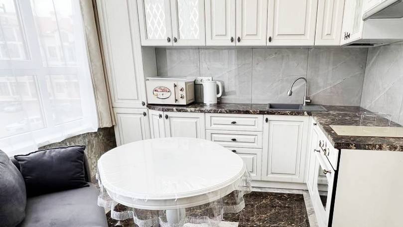 Цена квартиры в Геленджике 15 млн.р. в ЖК "Черноморский-2" на улице Крымской на Толстом мысе.