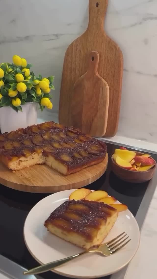 ПЕРСИКОВЫЙ ПИРОГ С КАРАМЕЛЬЮ