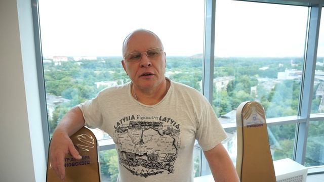 Если не помогают мануальные терапевты, к какому врачу надо обратиться.