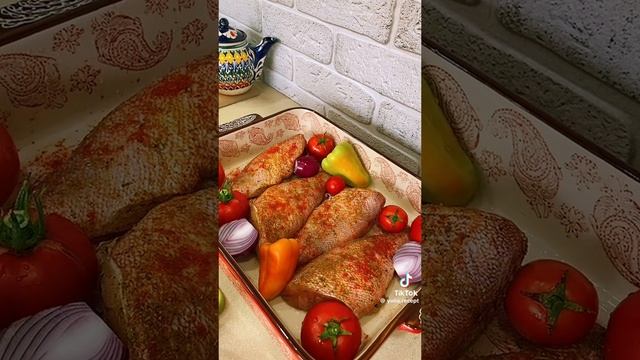 Окунь с овощами