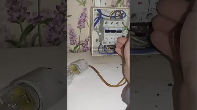 Как определить замыкание проводки ⚡