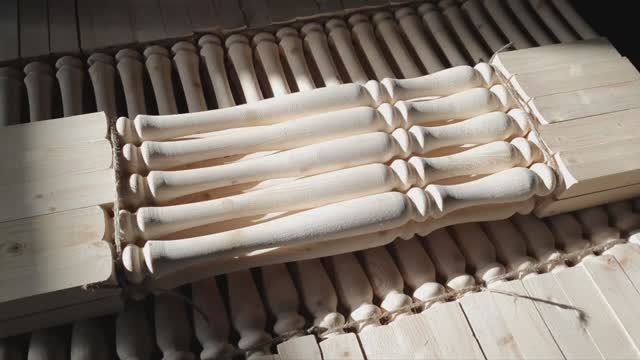 Заказ-Дом.рф - балясины точеные круглые или плоские резные на выбор: на террасу, крыльцо, лестницу