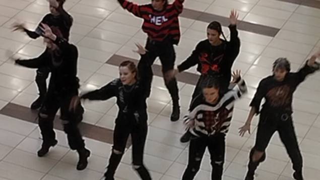 # Торговый центр - _Капитолий