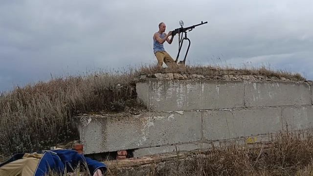 В  горах под Пешеваром.  Голубые береты. Афганские песни.