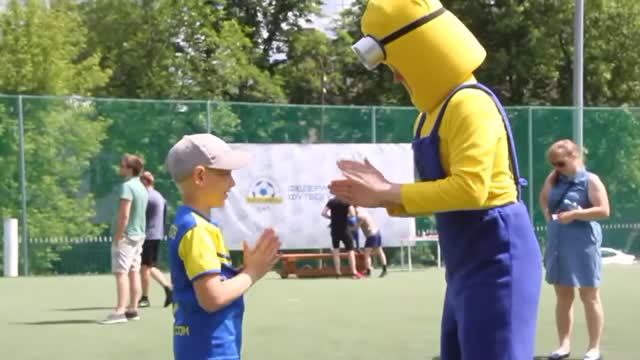 Футбольный Клуб Технарь с Happy Kids, программа с Миньонами. (Аниматоры Владимир)