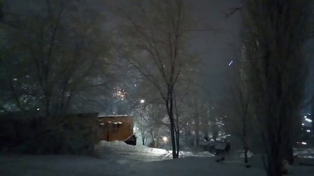 Фейерверк взорвался на земле