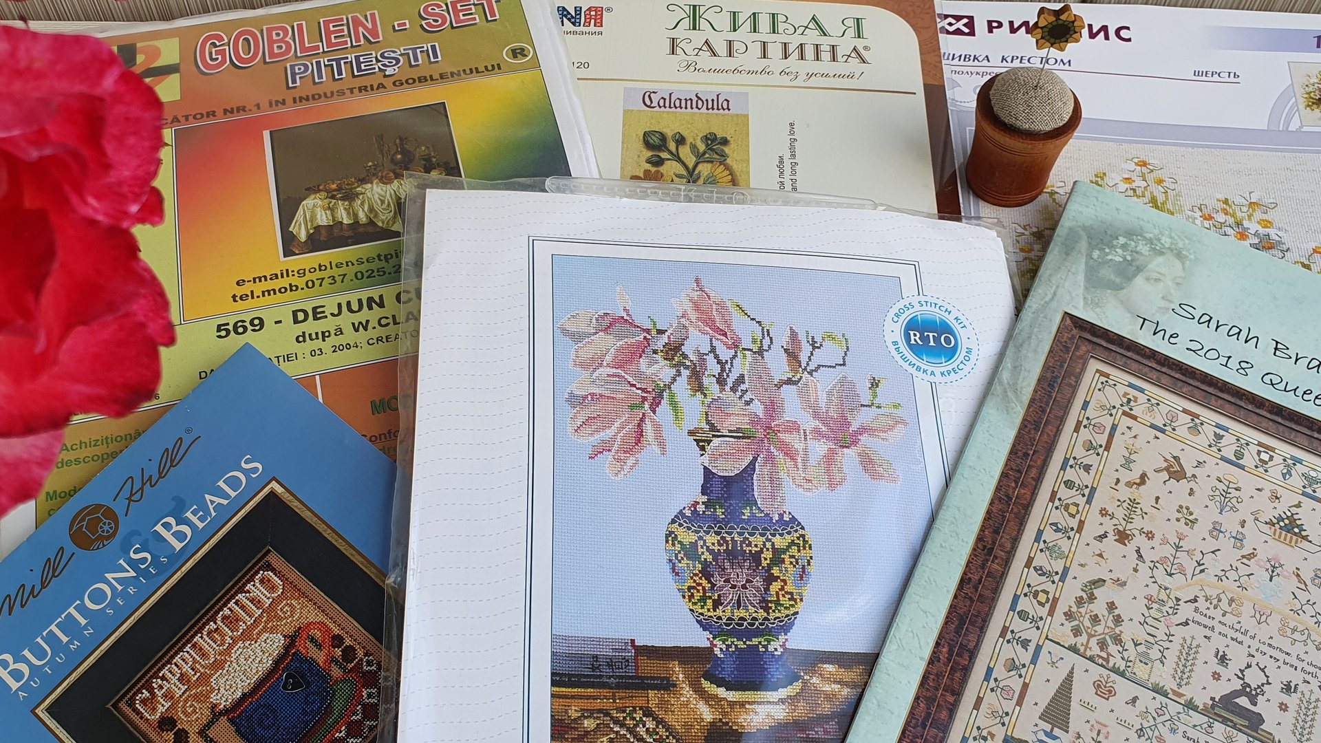 ВЫШИВАЛЬНЫЕ ПОКУПКИСемь наборов и основы для вышивки.Вышивка крестиком