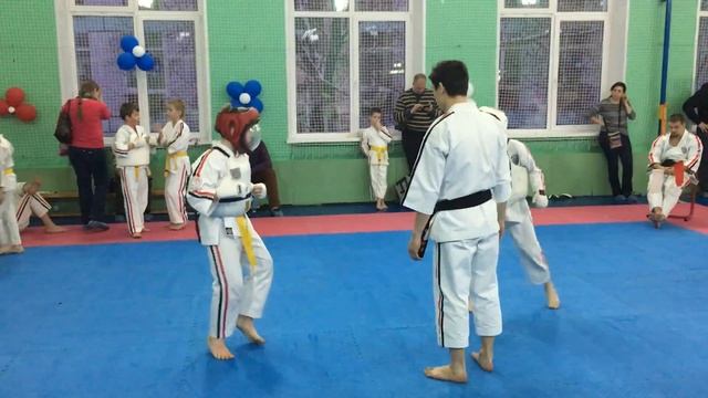 Открытый кубок ЮВАО 18.12.2016 Петр Рыбас (красный шлем) 2 бой