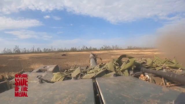 Т-80БВ рашит по центру под рок-н-ролл
