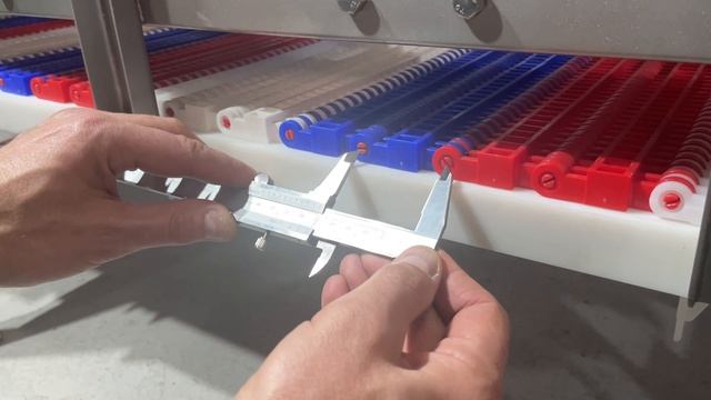 Как измерить модульную ленту на прямоходном конвейере.
Видеоинструкция от СПБелт!