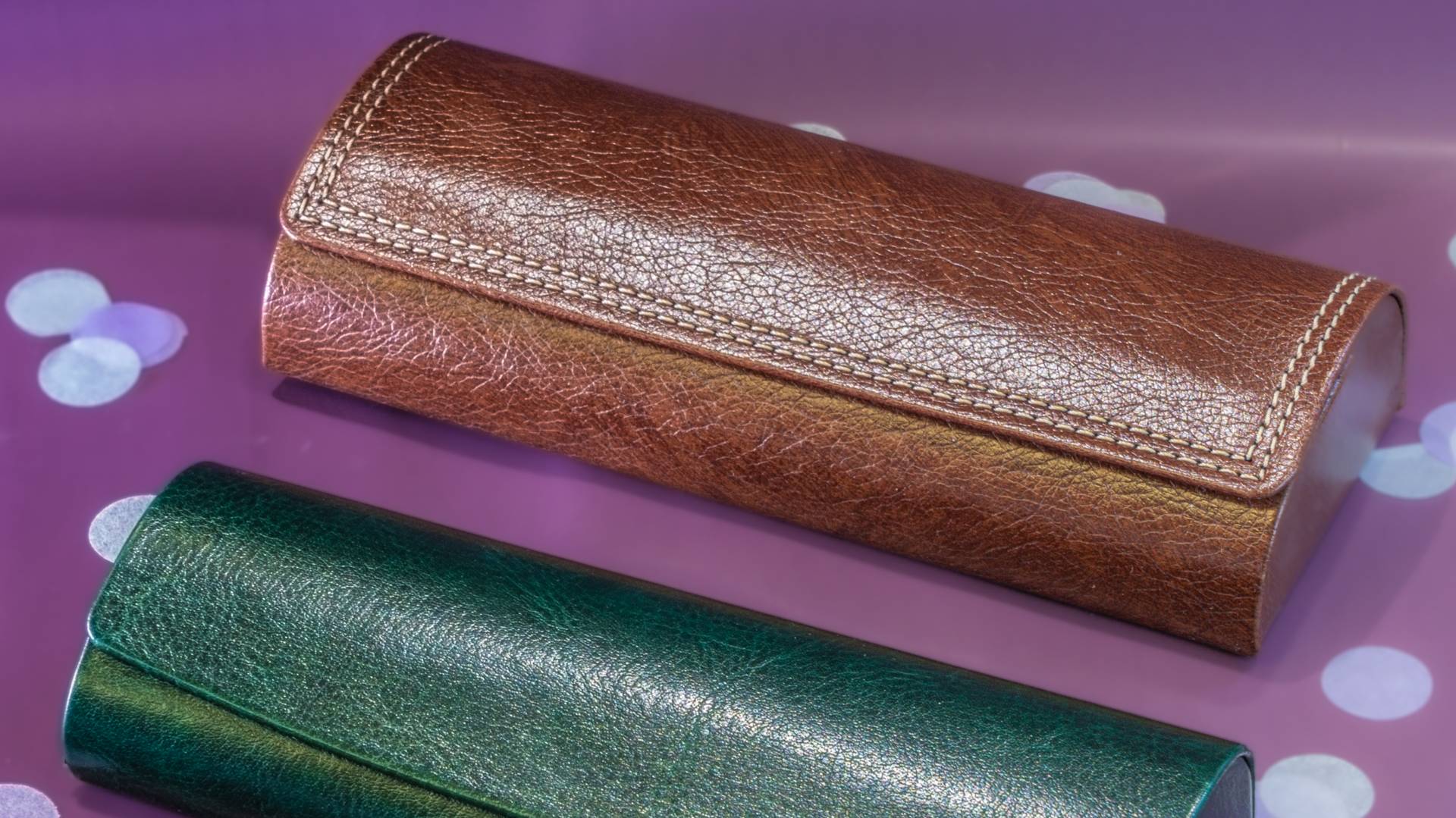 Футляры для очков в оптике "Стильный филин" в Москве.