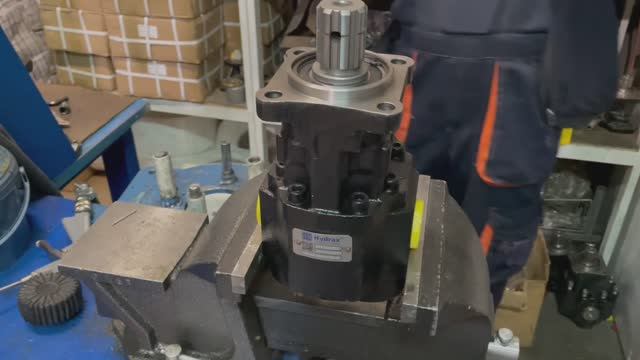 Разобрали шестеренный гидронасос после нагрузки давлением 300 bar! И что увидели?