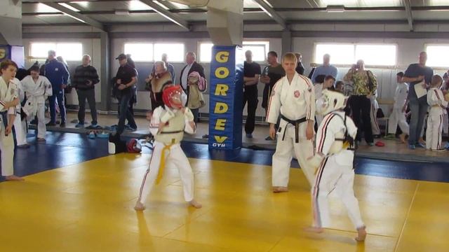 Турнир на призы СК Чемпион 17.04.2016 Петр Рыбас (красный шлем) 3 бой