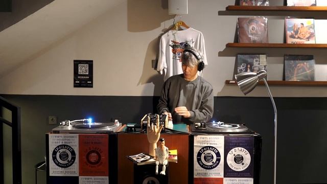 LP & LATTE #02 - &KNOWN (70's & 80's SOUL, FUNK)