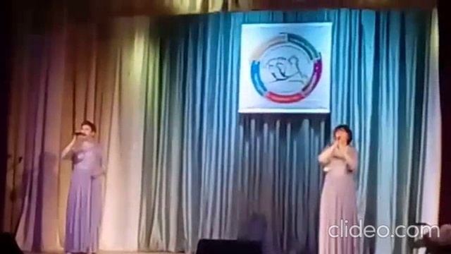 Гляжу в озёра синие. В. Старкова и Е.Коржавина (Родники)