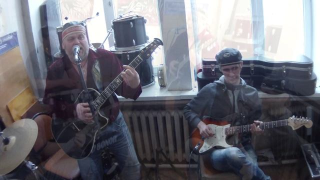 Майдан - Гарик Грин и группа.