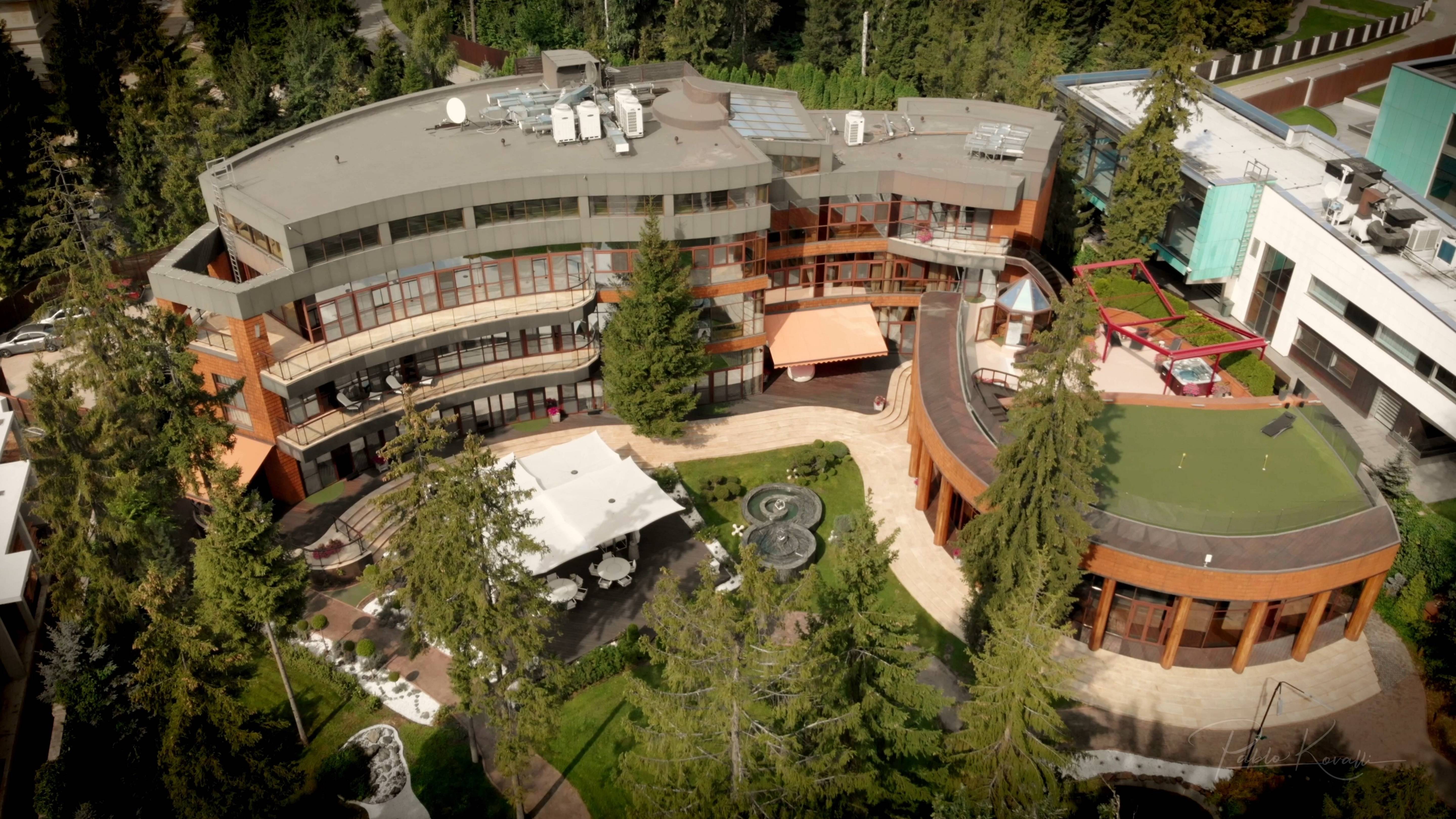 ОСОБНЯК, ПОСТРОЕНЫЙ ПО ФЕН-ШУЮ за 20.000.000 долларов