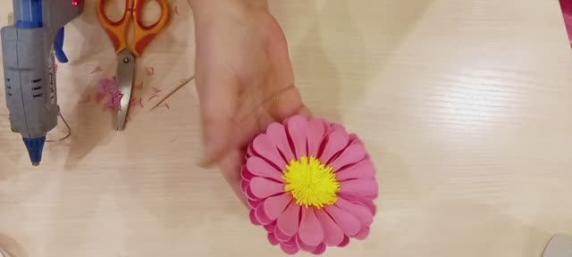 Как сделать ромашку из фоамирана своими руками
