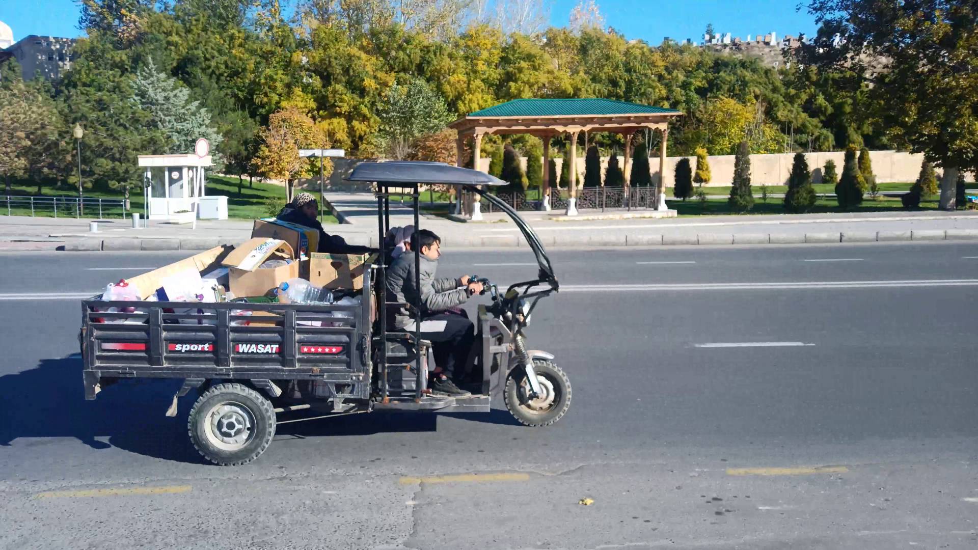 Трициклы в Узбекистане