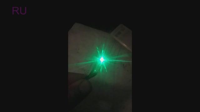 Маленькая световая пушка в автомобиле. Длинное видео.
