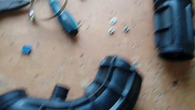 Nissan Vanette SK22 с дизелем R2. Ремонт или замена резинового патрубка воздухозаборника.