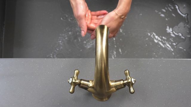 Смеситель для умывальника LEMARK VINTAGE LM2806B