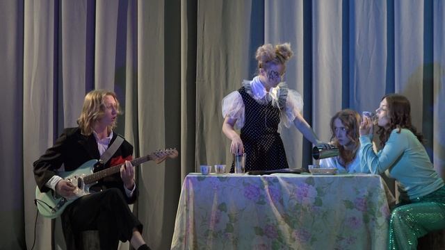 Показ РТП-24 "Алиса в стране чудес"