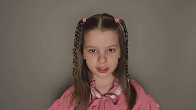 Элина Мных. Актерские пробы. Финал - выступление на школьном празднике