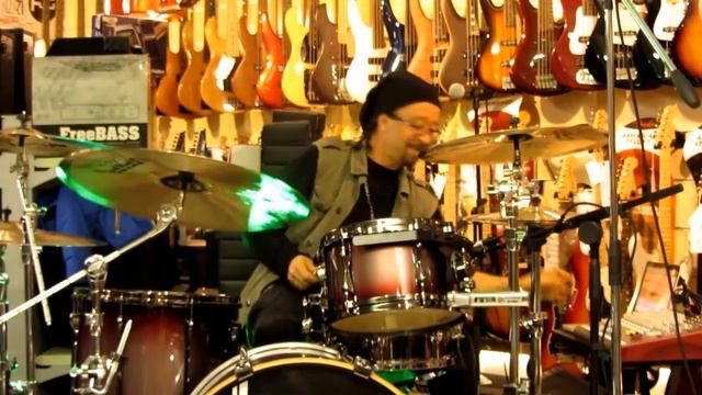 Drummer - Adriano Molinari (1)