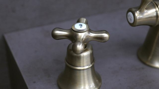 Смеситель для ванны на 4 отверстия LEMARK VINTAGE LM2841B